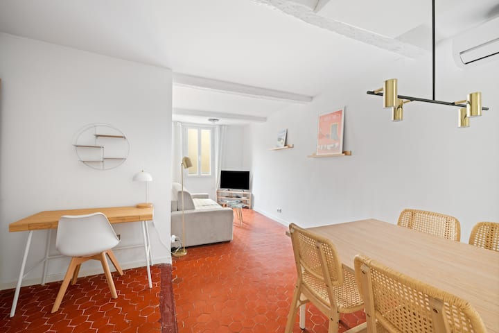 Charmant 2 Pièces Climatisé Au Coeur Du Vieux-nice - Gare de Nice Ville