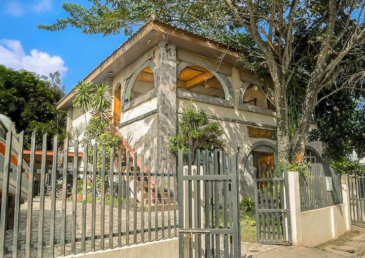 2nd Floor Home - 4 Bed Rooms, Kitchen And Dining - Coron