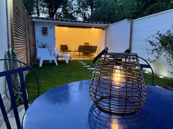 ~ Petite Maison Avec Son Jardin Et Son Préau ~ - Lagord