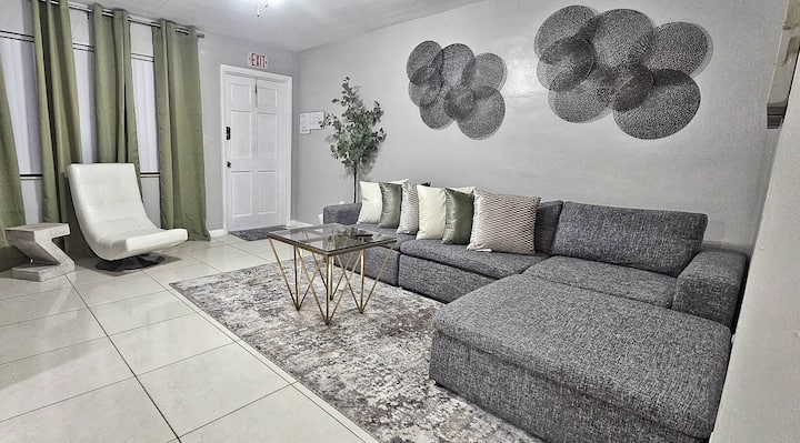 Big Tv 2 Bedroom Apartment Cooper City - Cooper City, FL