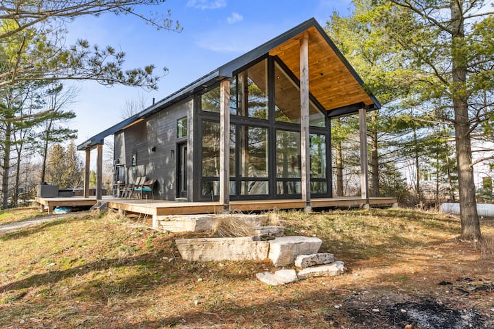 Georgian Bay Bruce Trail Cottage - Bruce Peninsula