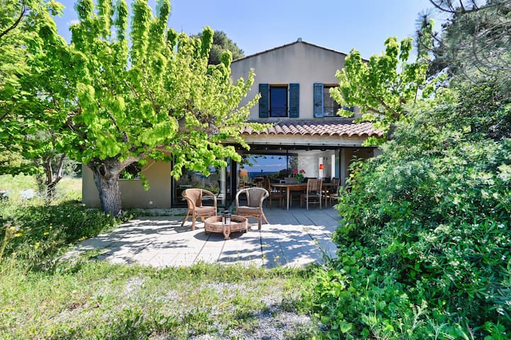 Villa Vue Mer Dans Les Vignes - Sanary-sur-Mer