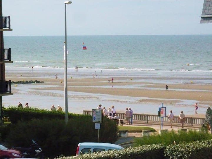 Spacieux Et Lumineux. Vue Mer, Plage 50m, Parking - Cabourg