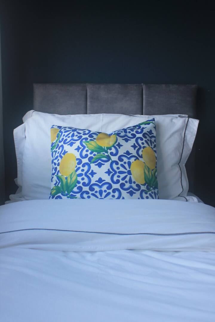 Parkside 5 Bedroom Maisonette - Liverpool