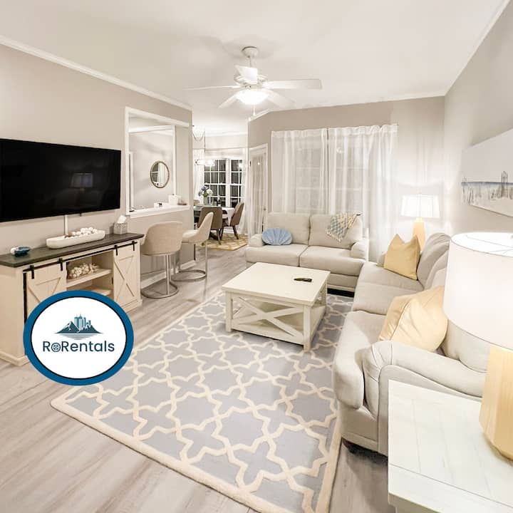 1st Floor 2br/2ba | Pool | Peaceful & Near It All - Delaware