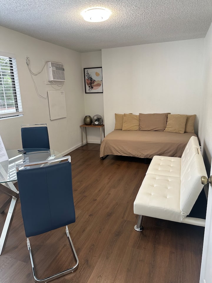 Fabulous Guest House In Mt. Helix - La Mesa, CA