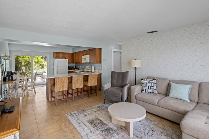 Cozy Cottage, Back Right Unit - Jonathan Dickinson State Park, Hobe Sound