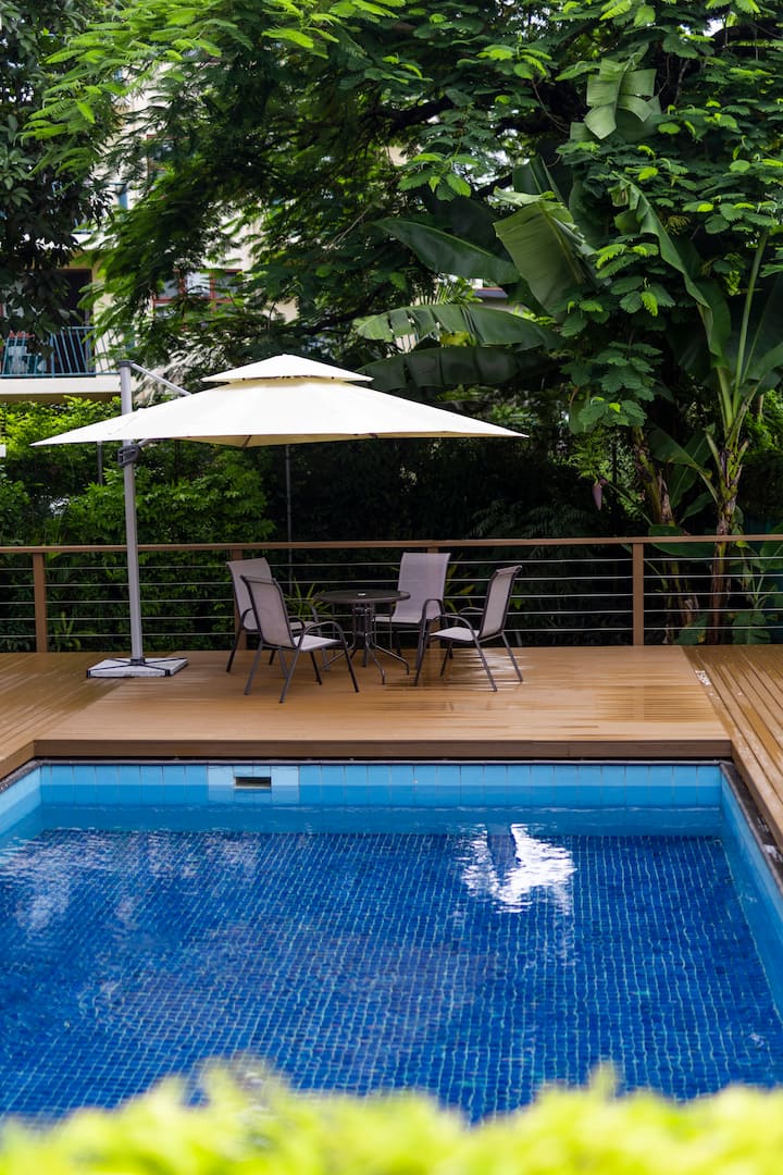 Spacious Pool Side Studio, Bau Apartments Studio 2 - Suva