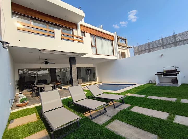 Teques Alberca & Jacuzzi Caldera - Tequesquitengo