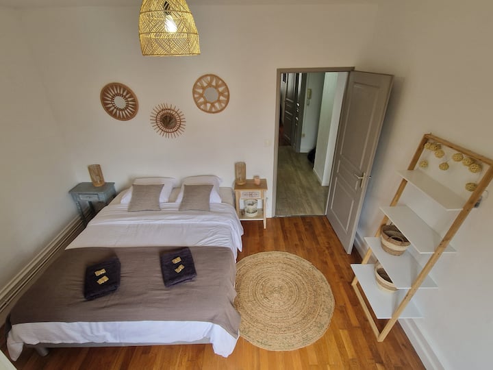 T2: 4 Pers/couchages Séparés (3 Lits) - Briey