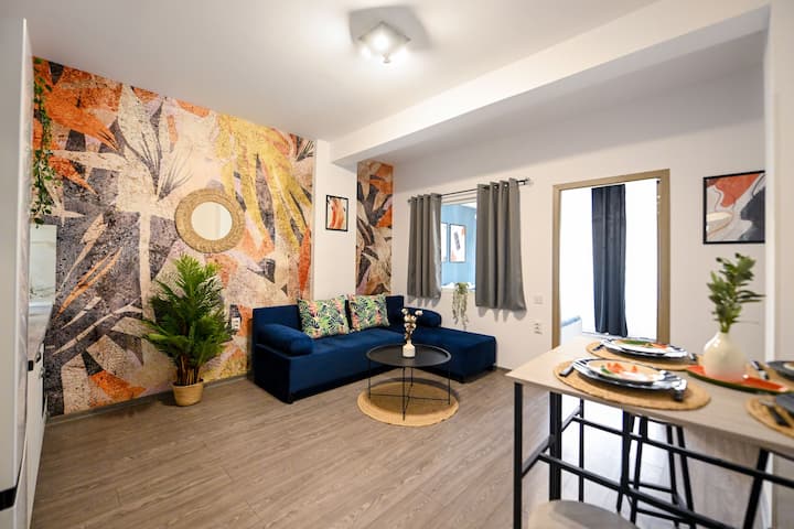 City Charm: Modern 1br Apartment In The Old Town - Bucharest