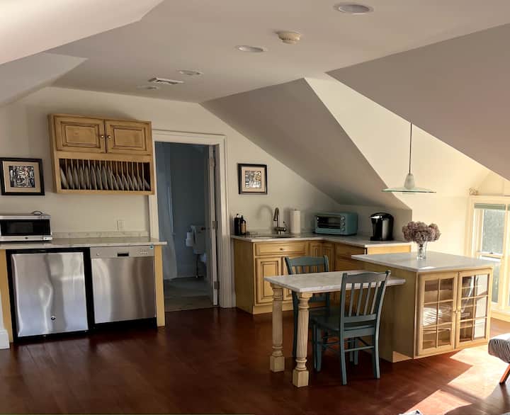 Private Guest Apartment Close To Beach With Pool & Tennis - The Hamptons, NY