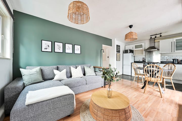 City Skyline 2br Oasis - London