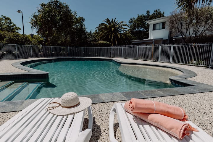 Great Location | 4 Pools | Bbq's | Playground - Aussie World, Palmview