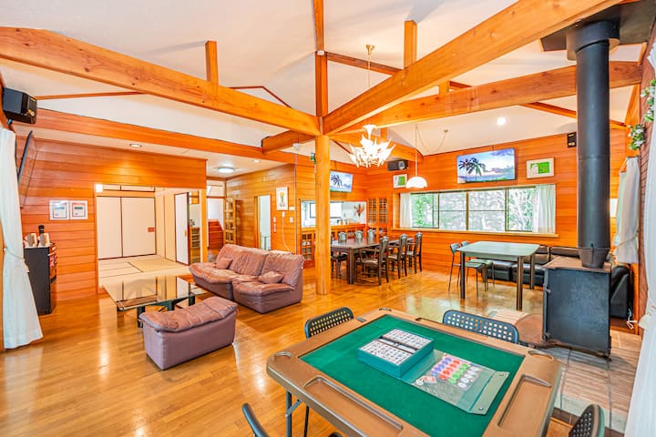 Joysoundカラオケやbbq麻雀セット完備、大自然に囲まれ断崖の上に建てられた大型貸し別荘 - 군마현