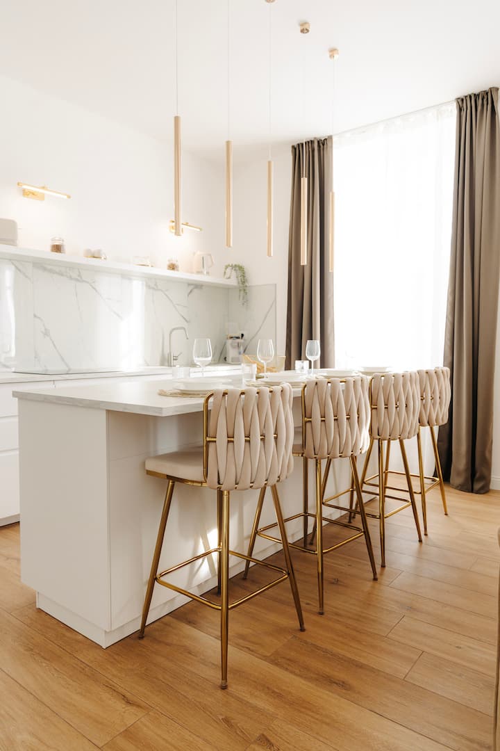 Elegant Apartment With Private Parking - Varese