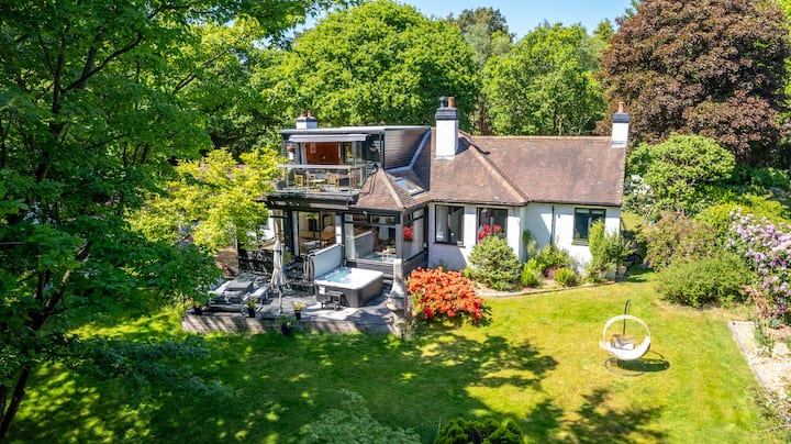 Luxury Retreat In A Stunning Oasis With Hot Tub - 什羅浦夏