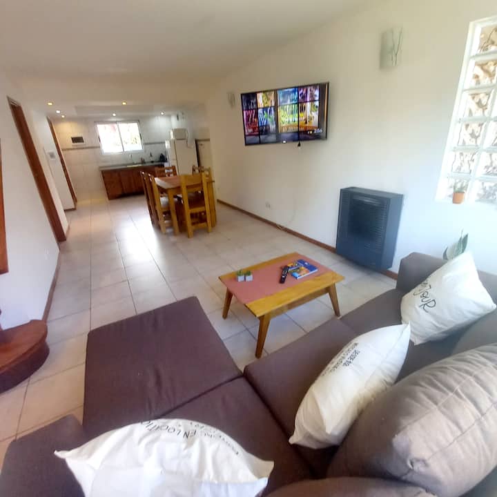 Amplia Casa Luminosa A Estrenar