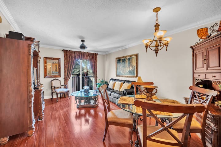 Luxury City Place Getaway - West Palm Beach, FL