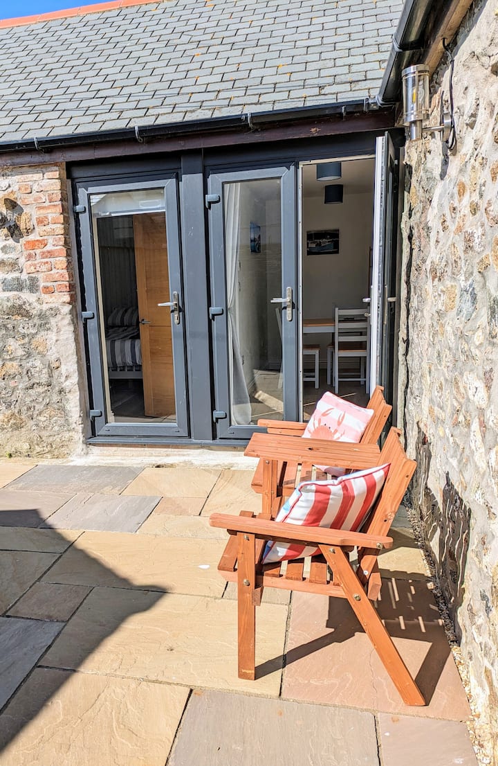 Charming Barn Conversion In The Lizard Village - Lizard