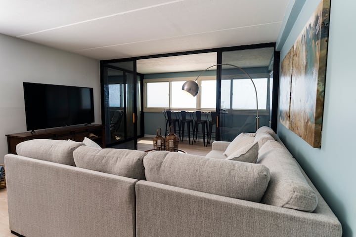 Direct Oceanfront Newly Renovated W/ Pool 2 Bd - Ocean City, MD