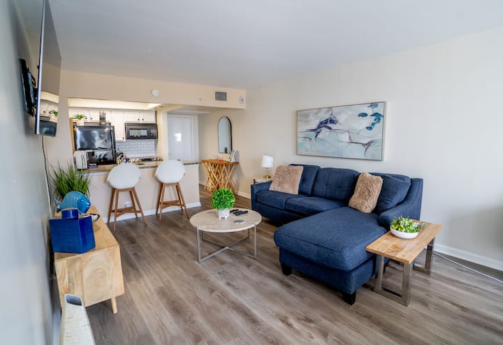 Florida Jensen Beach Condo - Jensen Beach, FL