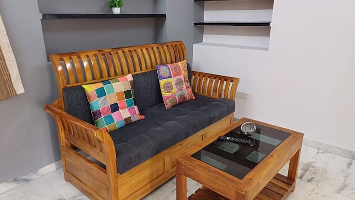 Shi's Spandha Comfort Apt-kmch/airport/avinashi Rd - Coimbatore