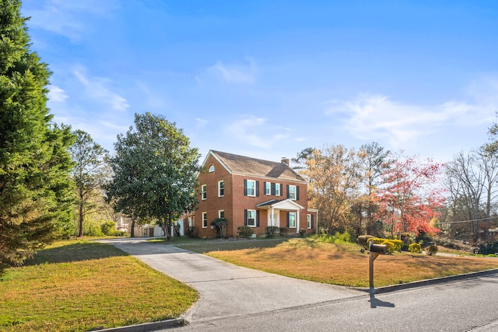 Big Cozy House Near Atl Airport - Riverdale, GA