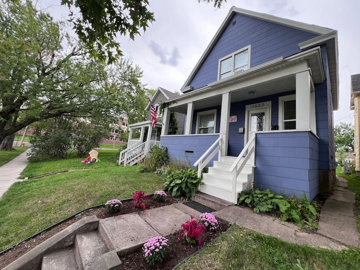 Campus Duplex-main Level - Duluth, MN