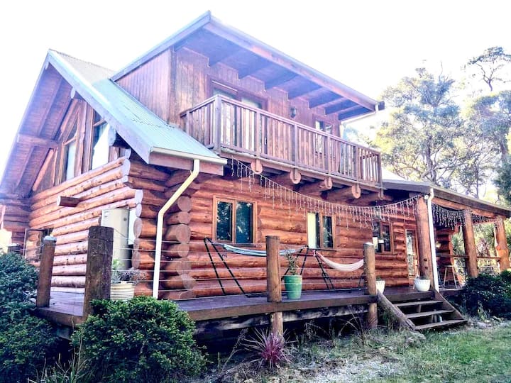 Loghome Getaway - Greendale