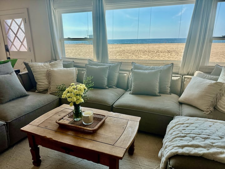 Hermosa Beach Bungalow - Beachfront! - Hermosa Beach, CA