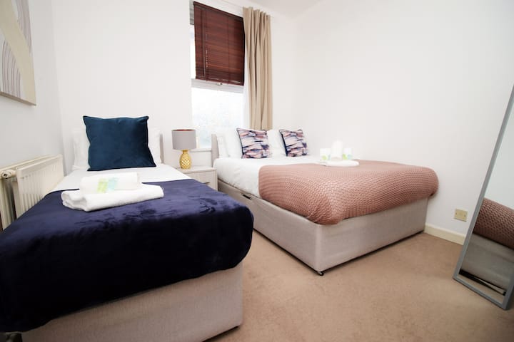 Modern 2bedroom | Sleeps 5 | Free Off-peak Parking - Bristol