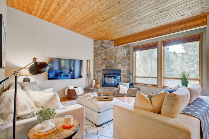 Big Sky Chalet With Hot Tub & Sauna, 10 Min To Ski - Big Sky, MT