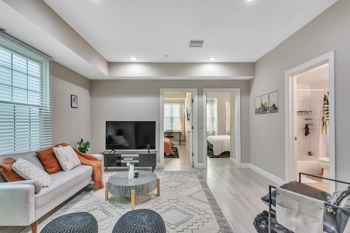 Modern 2 Bedroom Sanctuary In The Heart Of Philly! - Filadelfia, PA