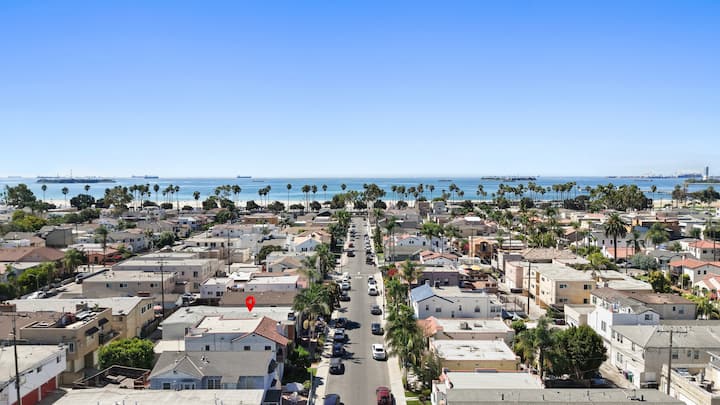Steps To Beach | Beach Essentials Provided! - Aquarium of the Pacific, Long Beach