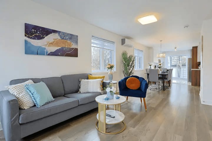 New Escape Haven 3-beds Condo With Free Parking - Saint-Lambert