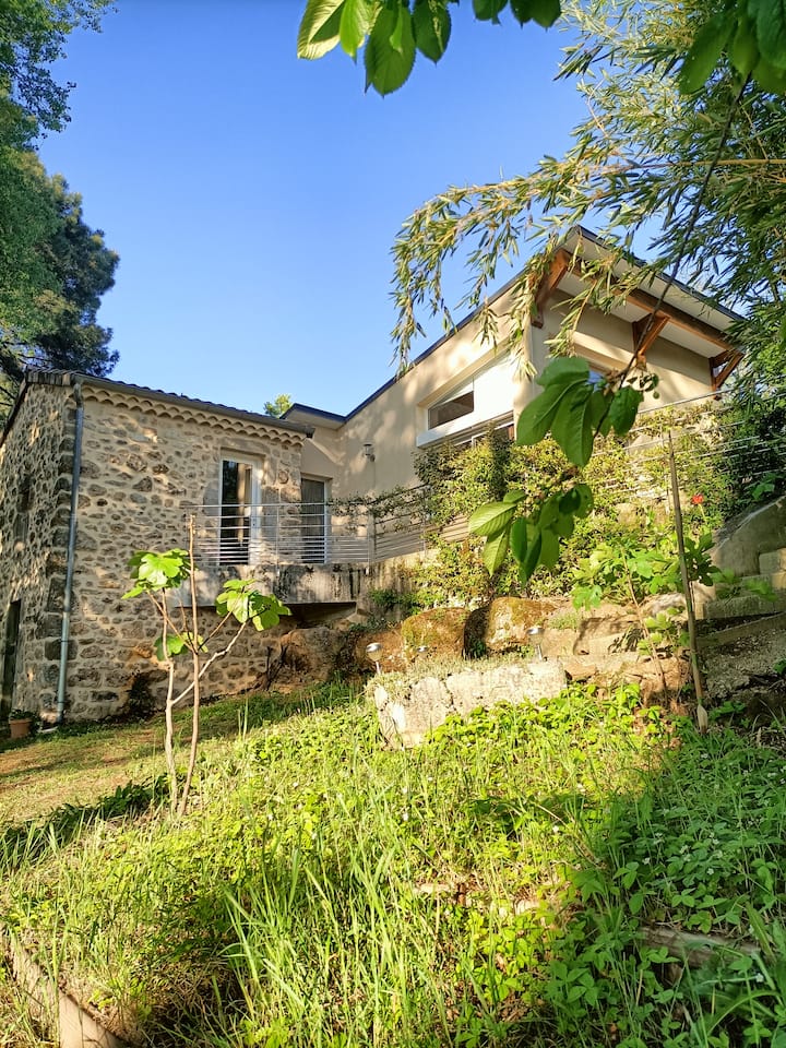 Maison Indépendante Avec Terrasse Et Jardin - Aubenas