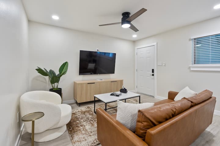 Luxury Suite In Montrose | Med Ctr | Dt | Galleria - Bellaire, TX