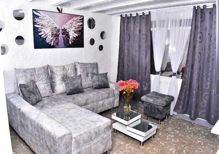 Casangel Hogar Familiar Frente Poblado-aeropuerto - La Estrella