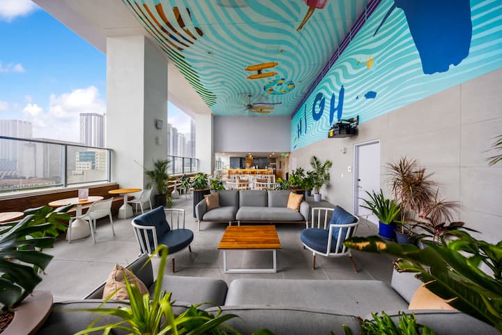 Downtown Miami Condo, Pool, Gym, Walk To Bayside - Miami