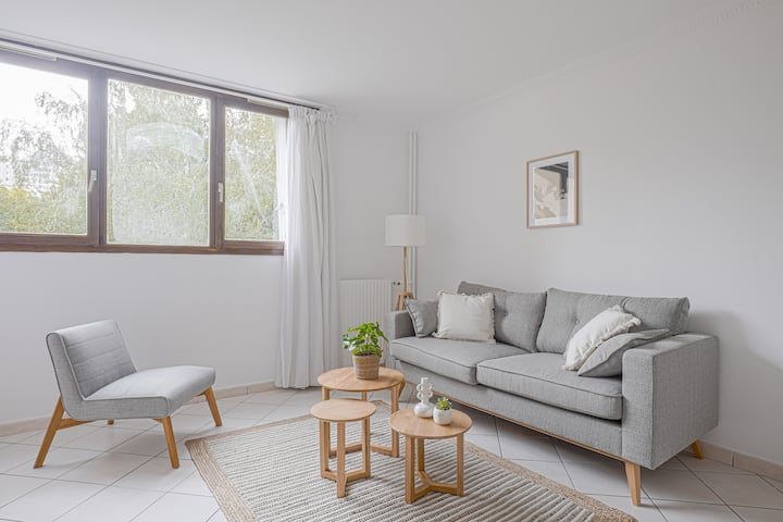 En Face Du Métro, 80m2, 3 Chambres Bel Appartement - Bobigny