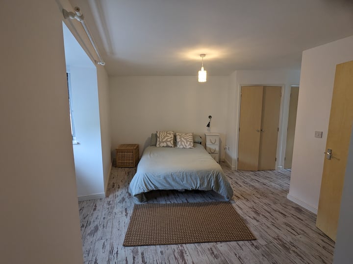 Spacious Ensuite Double Room - Cambrige (UK)