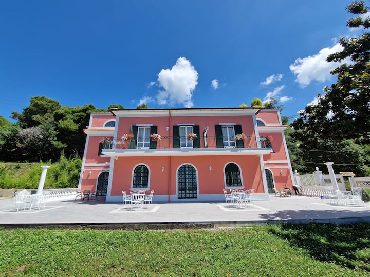 Villa Con Piscina Vista Mare Sul Golfo Di Salerno - Salerno