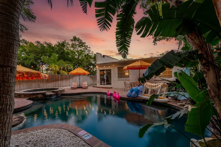 Close To Anna Maria Beaches + Hot Tub +Heated Pool - Bradenton, FL