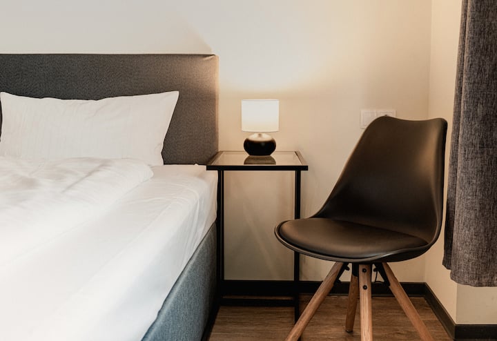 Doppelzimmer Mit Bad Im Wandery / Stadtmitte - Dessau