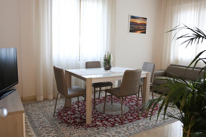 Blancohouse- Berto Luxury Room [Rimini Centro] - Rimini