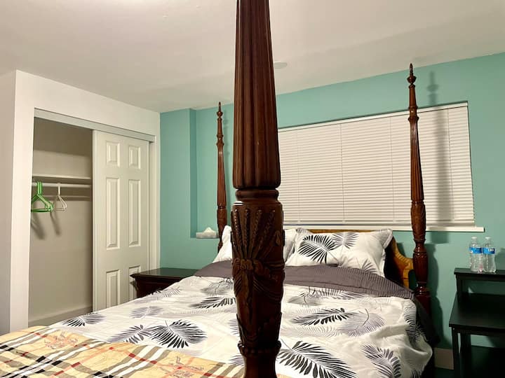 Two Bed Guest Suite - Renton, WA