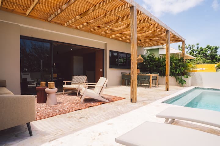 Villa Janssen 
Jan Thiel With Private Pool (6p) - Curaçao