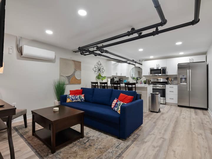 Near Colleges In St. Paul, Mn. Free Parking!5 - Saint Paul, MN