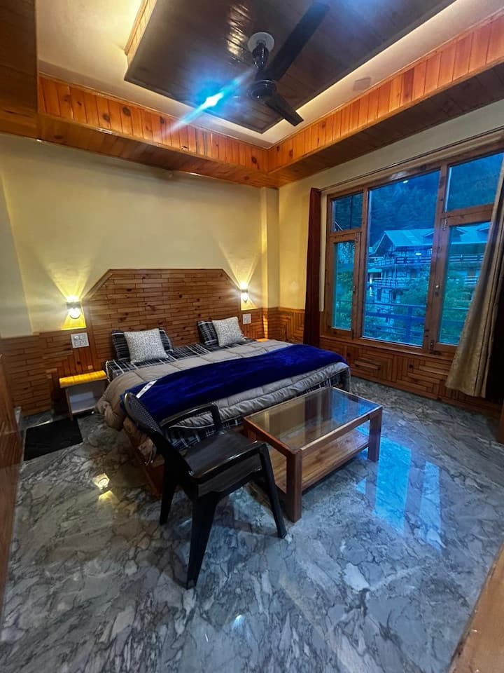 Wood Packers Mountain View - Kasol